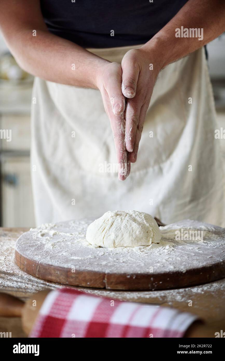 Chef baking bread hi-res stock photography and images - Alamy