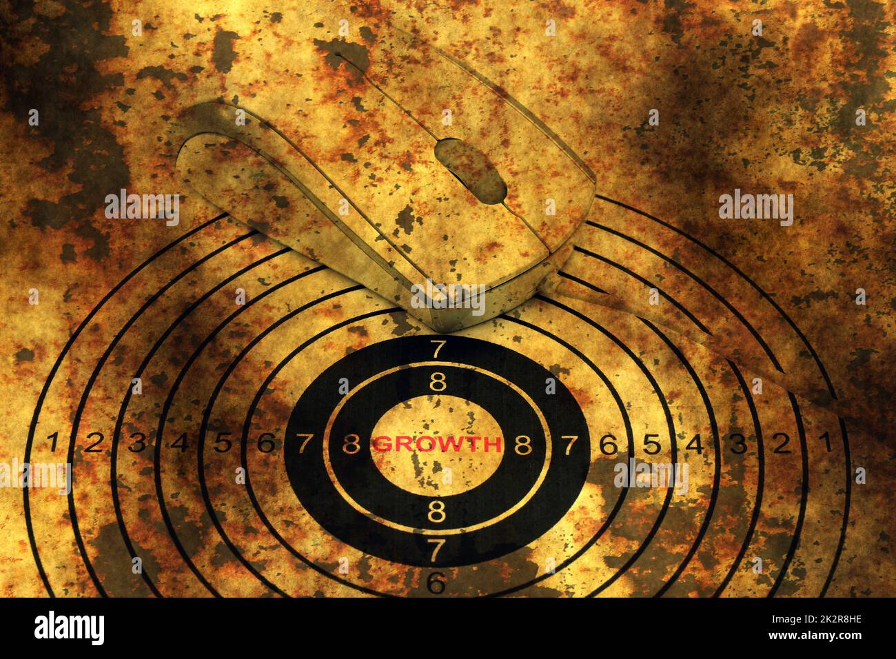 Computer mouse on grunge growth target concept Stock Photo - Alamy