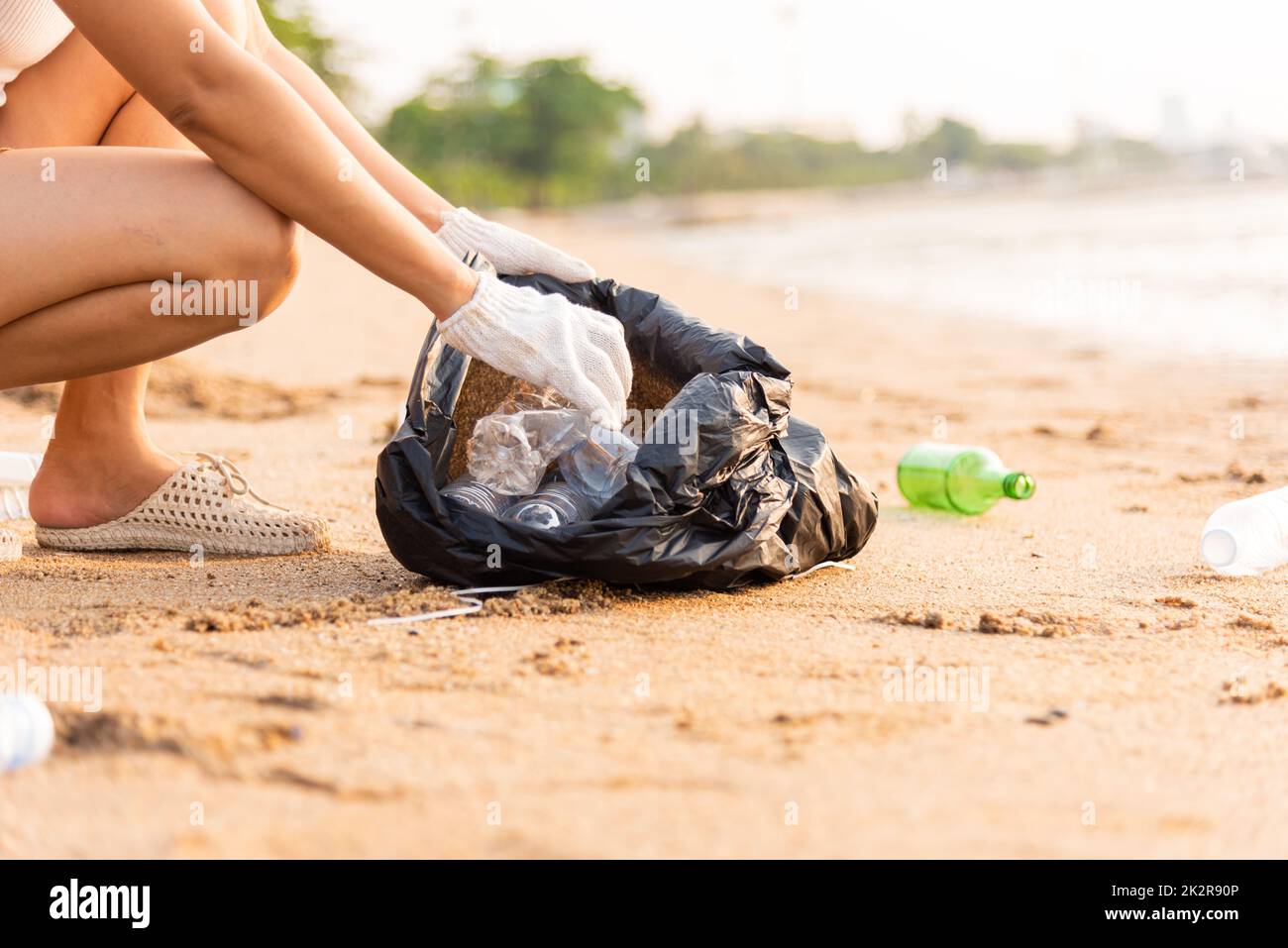Waste picking bag hi-res stock photography and images - Alamy