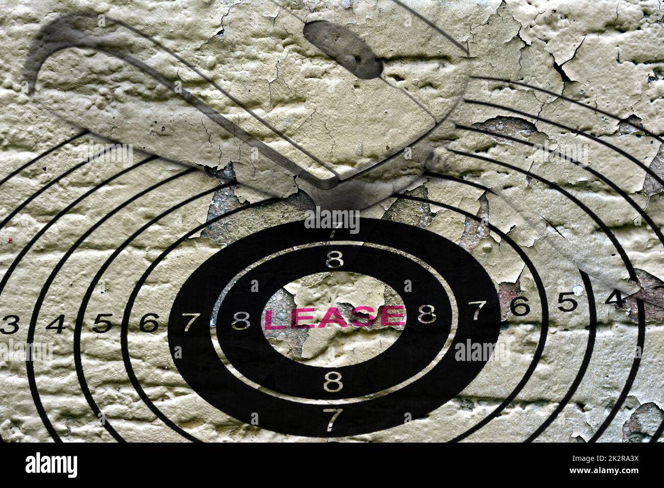 Target shopping cart hi-res stock photography and images - Alamy