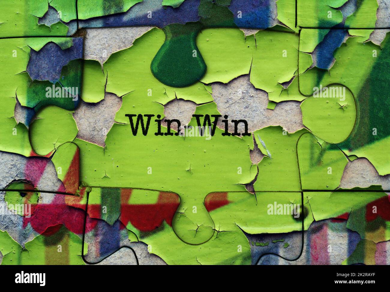 Win win puzzle concept Stock Photo - Alamy