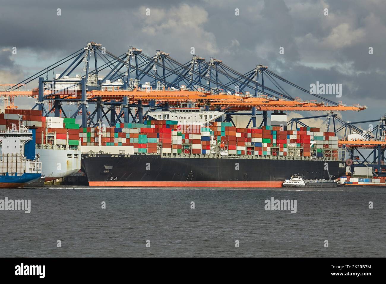 Huge Container Ship Stock Photo - Alamy