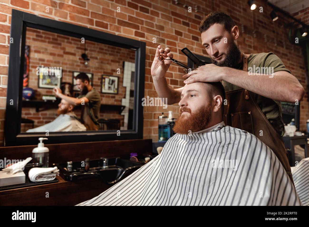 Bearded man in barbershop hairdresser hi-res stock photography and ...