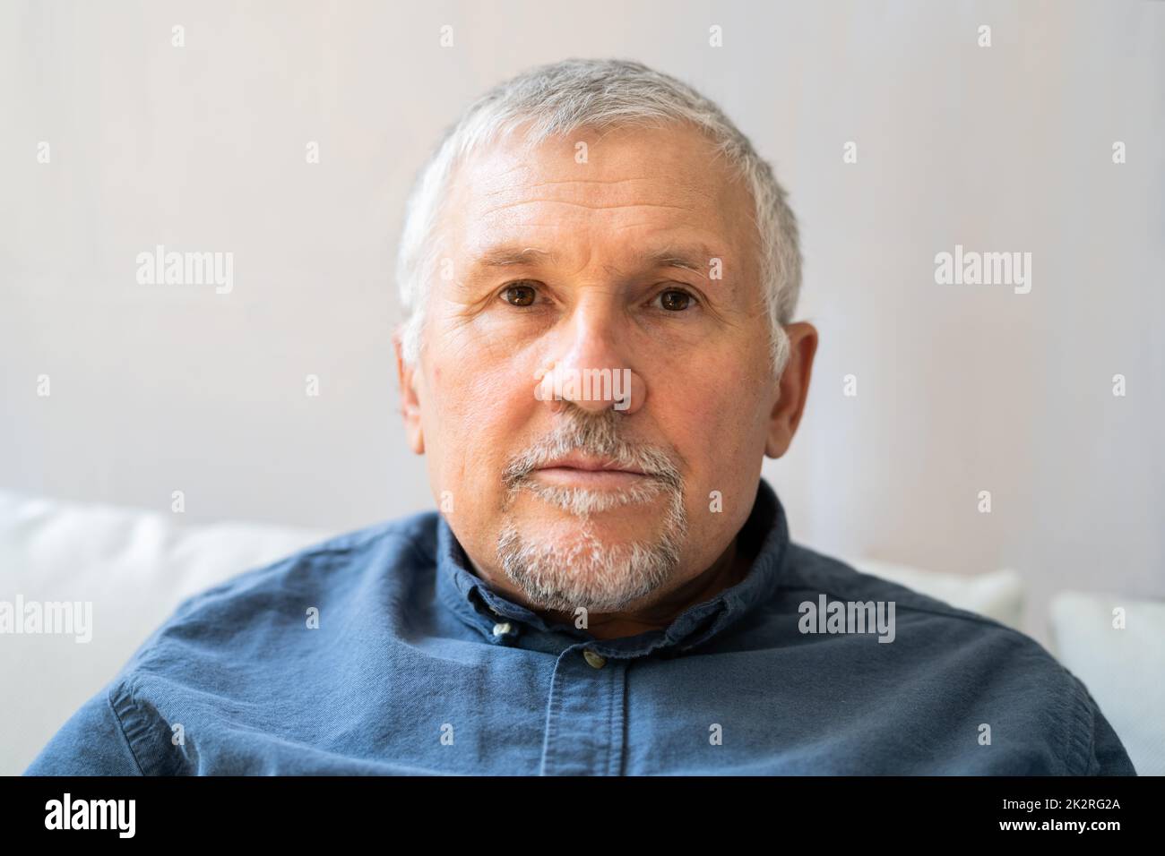 Portrait mature elder man standing hi-res stock photography and images ...