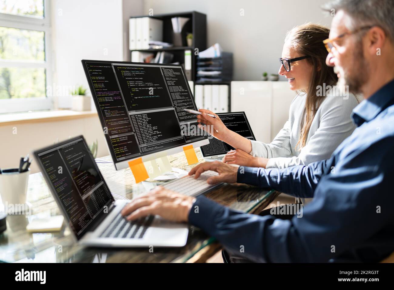 Agile Pair Programming And Extreme Coding Stock Photo - Alamy Agile Pair Programming And Extreme Coding Stock Photo - Alamy