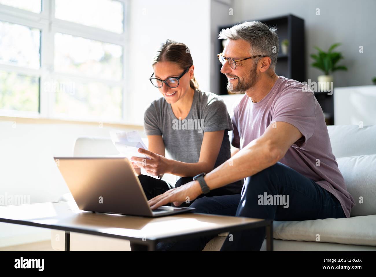 Income family hi-res stock photography and images - Alamy