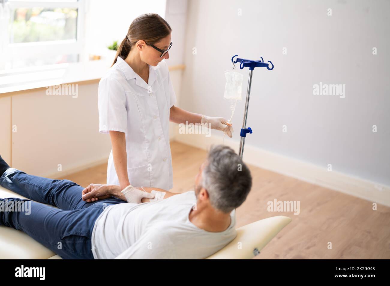 Vitamin Therapy IV Drip Infusion Stock Photo - Alamy
