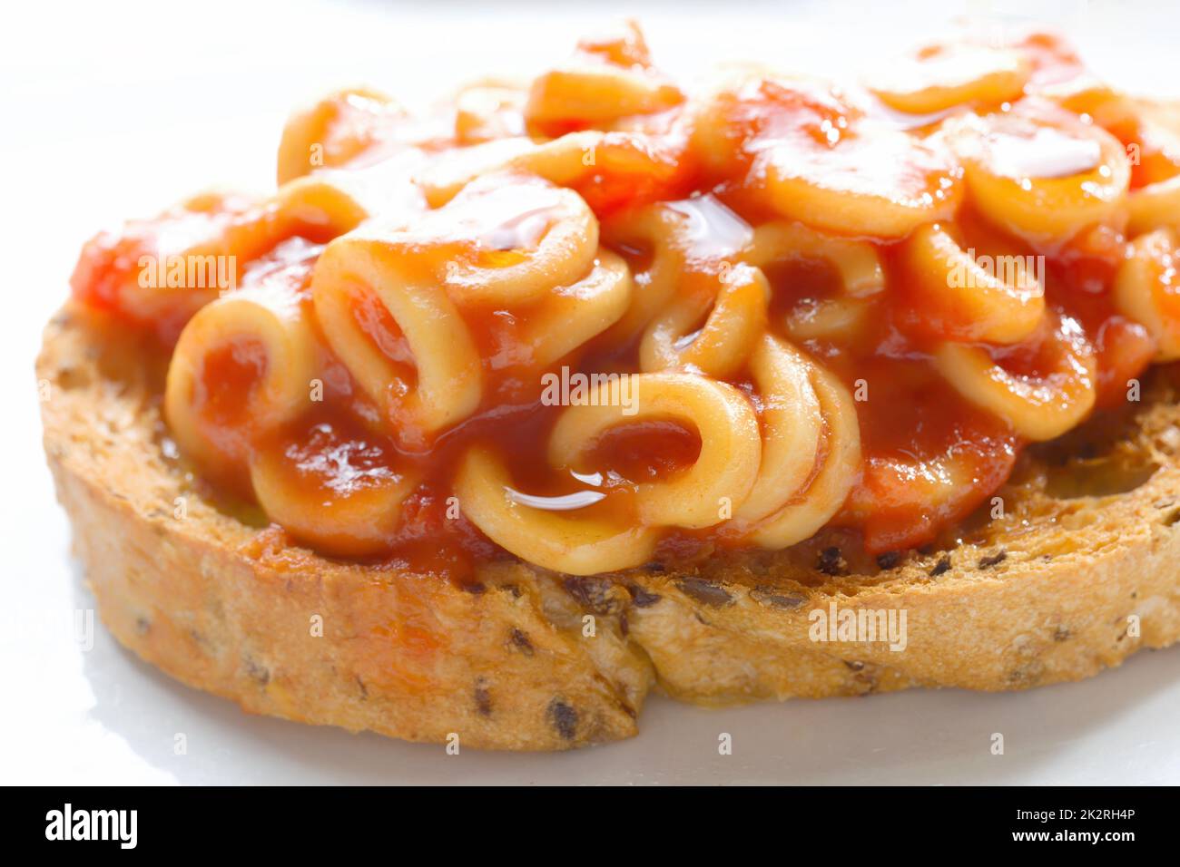 english aussie pasta hoops in tomato sauce toast Stock Photo - Alamy