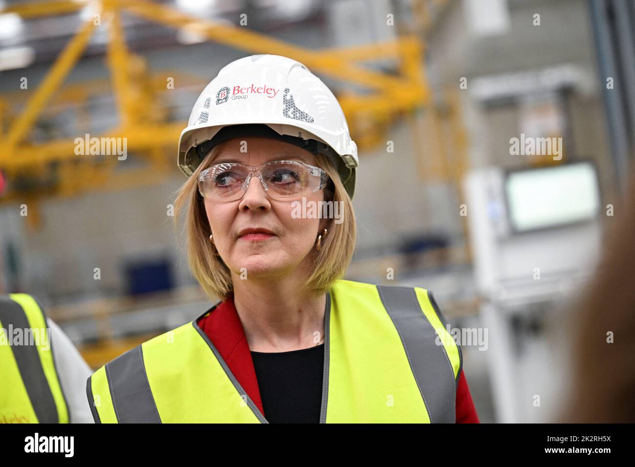 Prime Minister Liz Truss during a visit to Berkeley Modular in ...