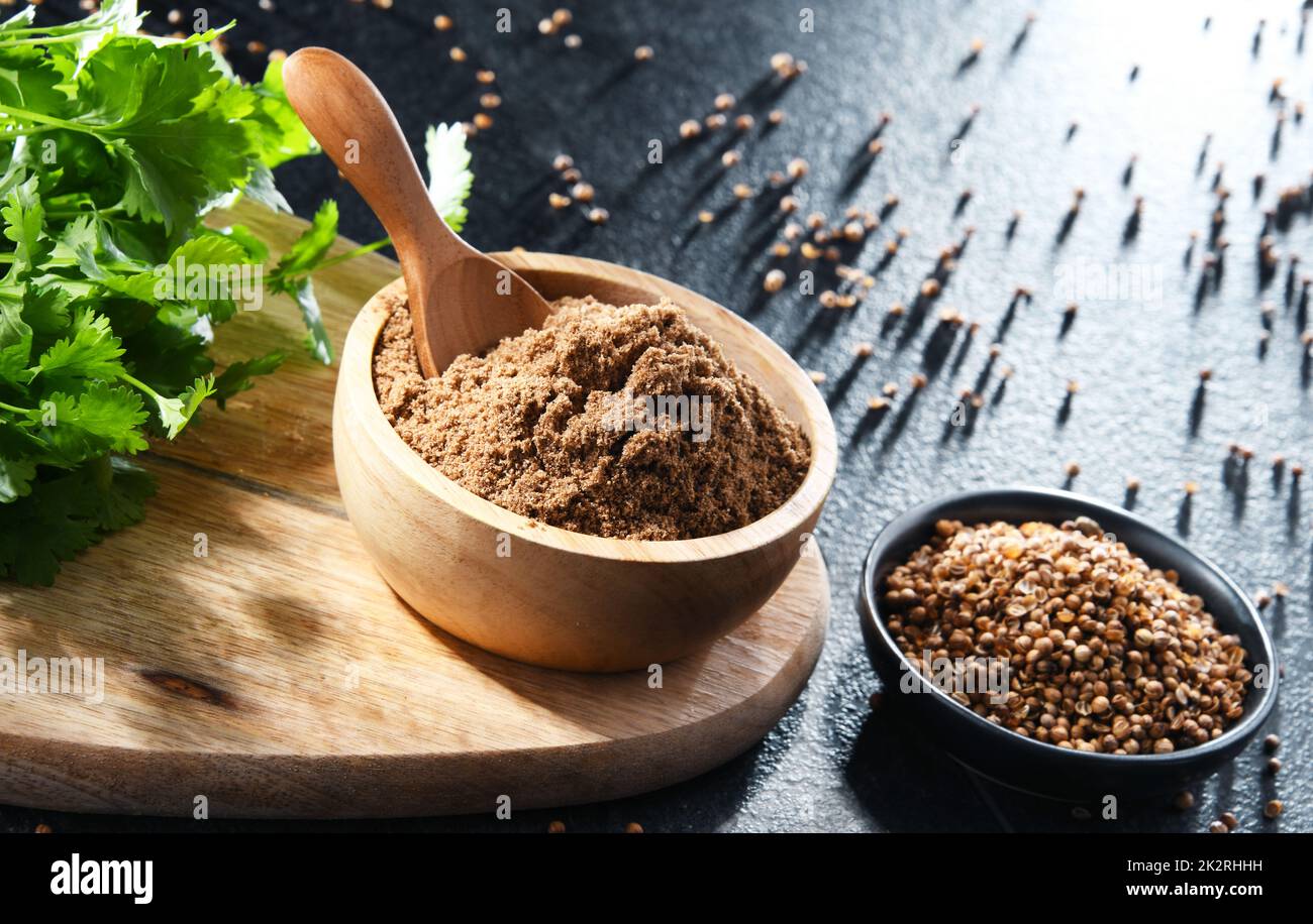 Ground coriander, its dried seeds and fresh leaves Stock Photo - Alamy