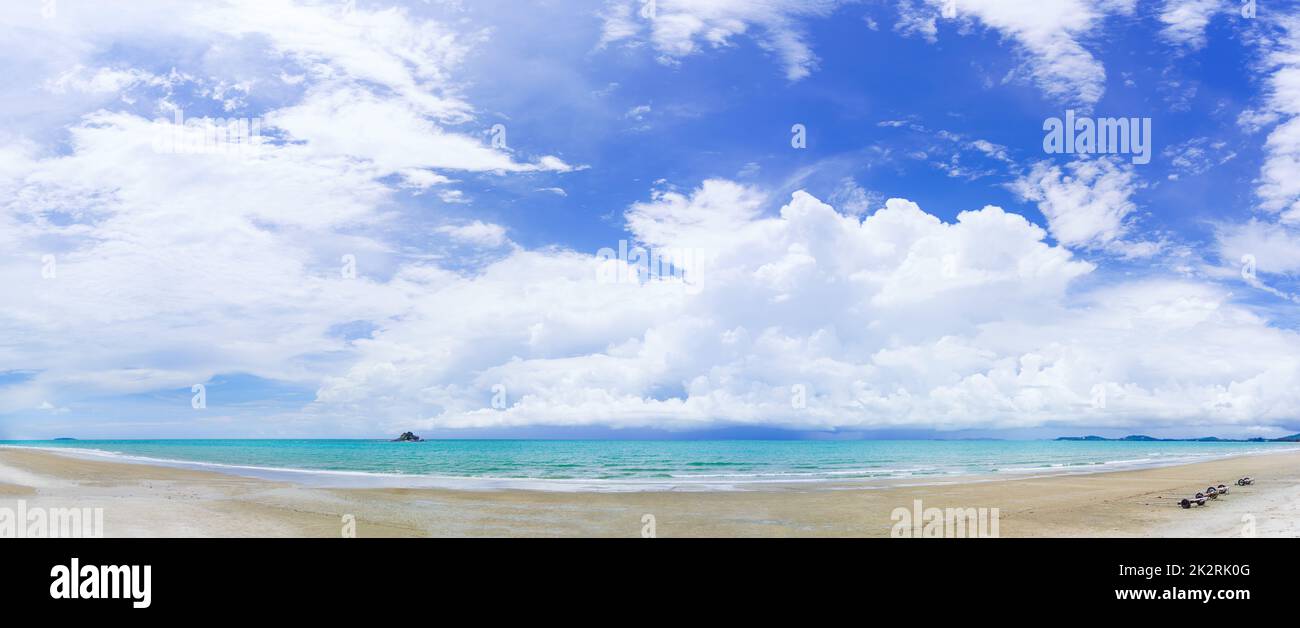 Hot sunny sea hi-res stock photography and images - Alamy