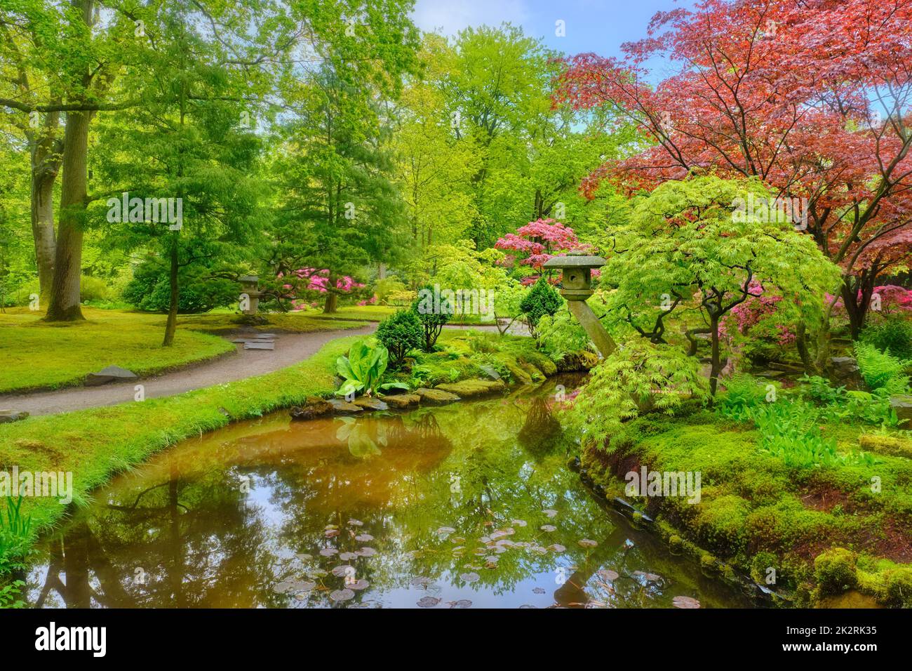 Japanese garden clingendael park hi-res stock photography and images ...