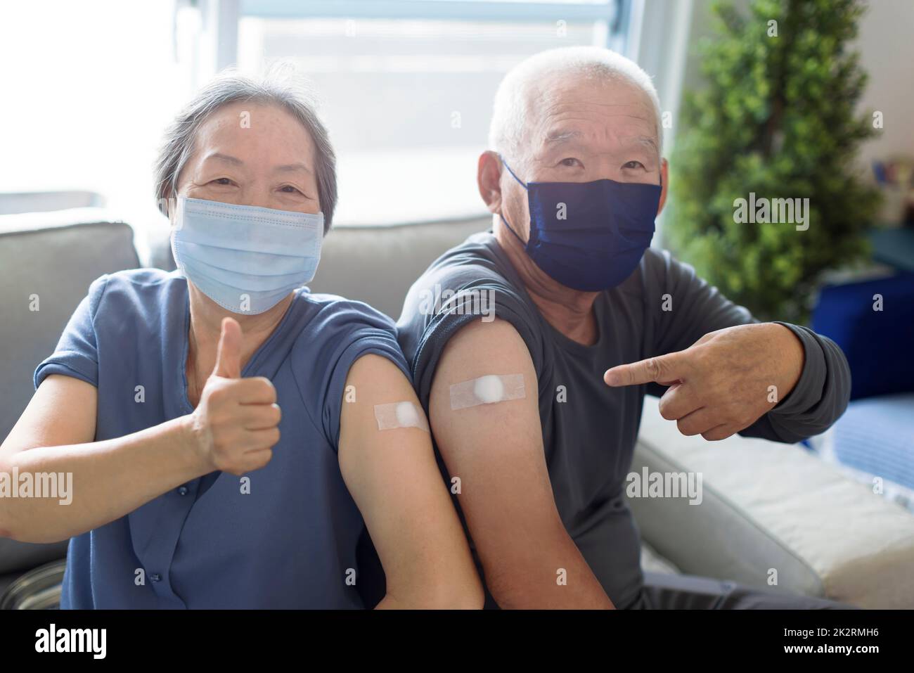 Gesture and bandage hi-res stock photography and images - Alamy