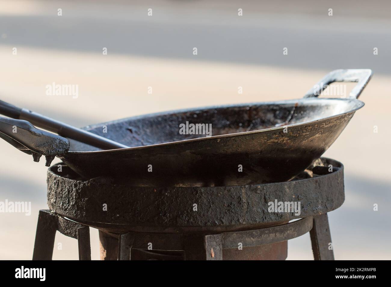 Old antique iron stove hi-res stock photography and images - Alamy