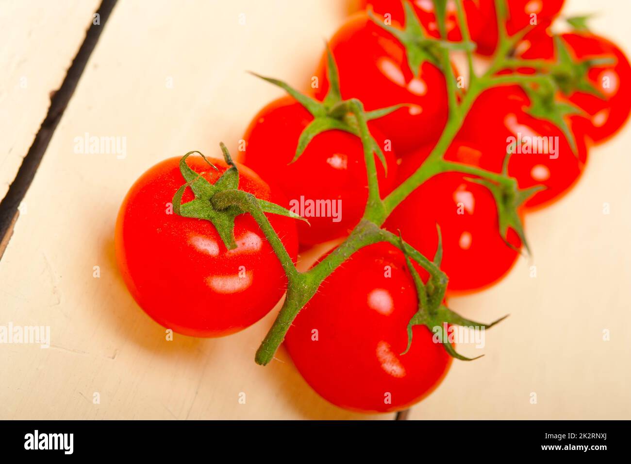 Cherry tomato cluster hi-res stock photography and images - Alamy