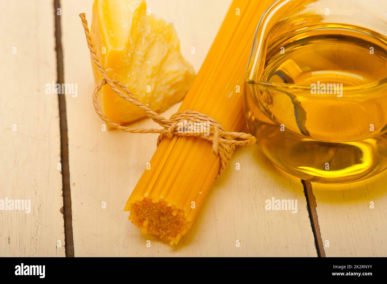 Italian pasta basic food ingredients Stock Photo - Alamy