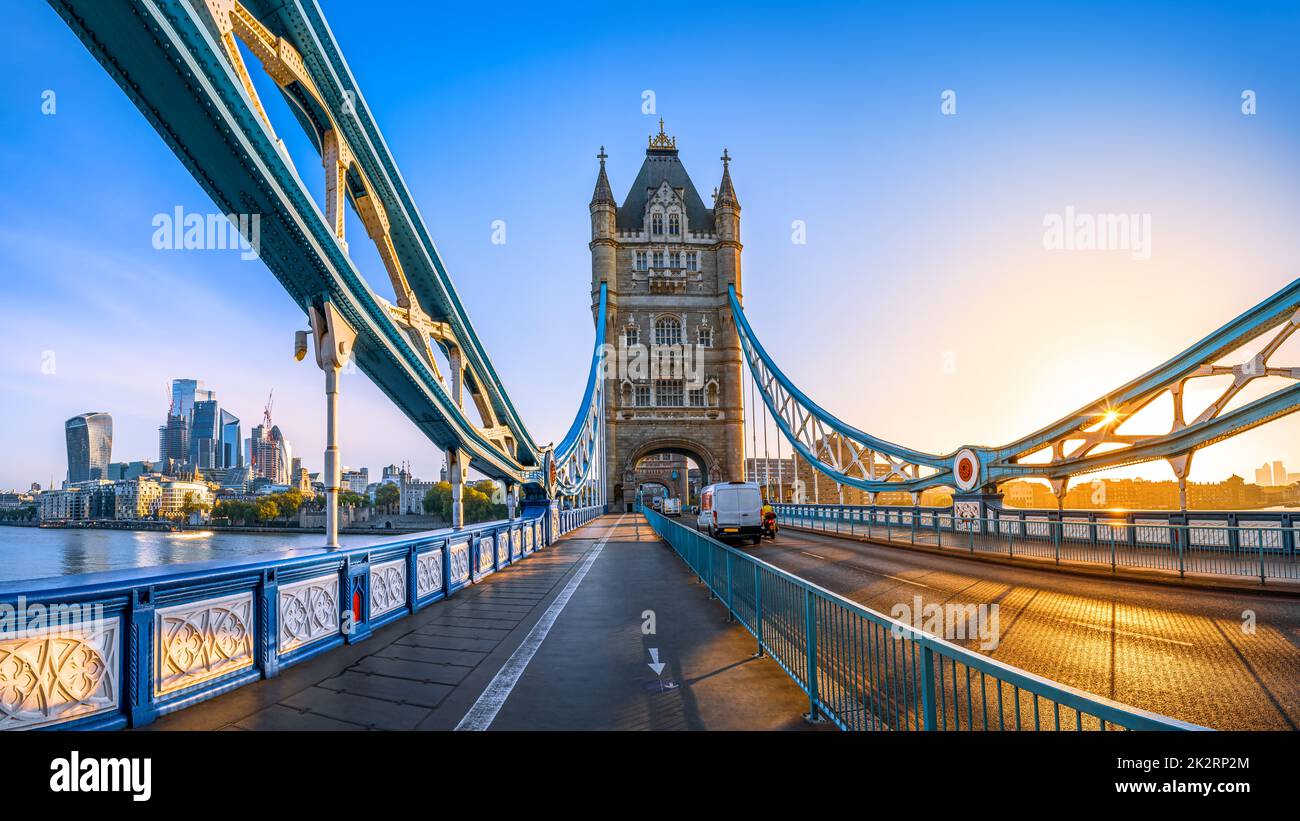 the famous tower bridge of london during sunrise Stock Photo - Alamy