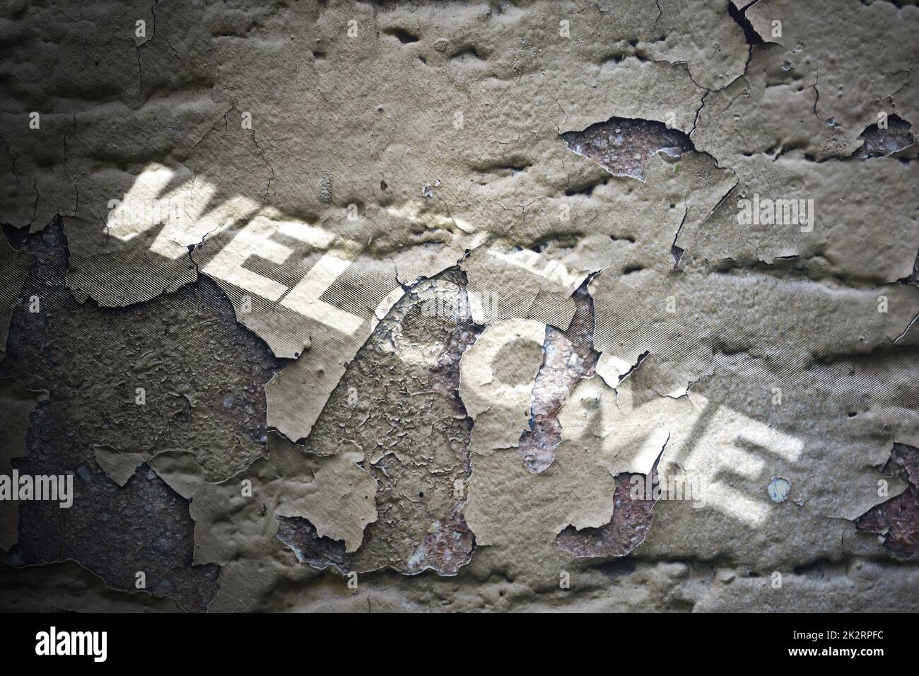 Grunge welcome text Stock Photo - Alamy