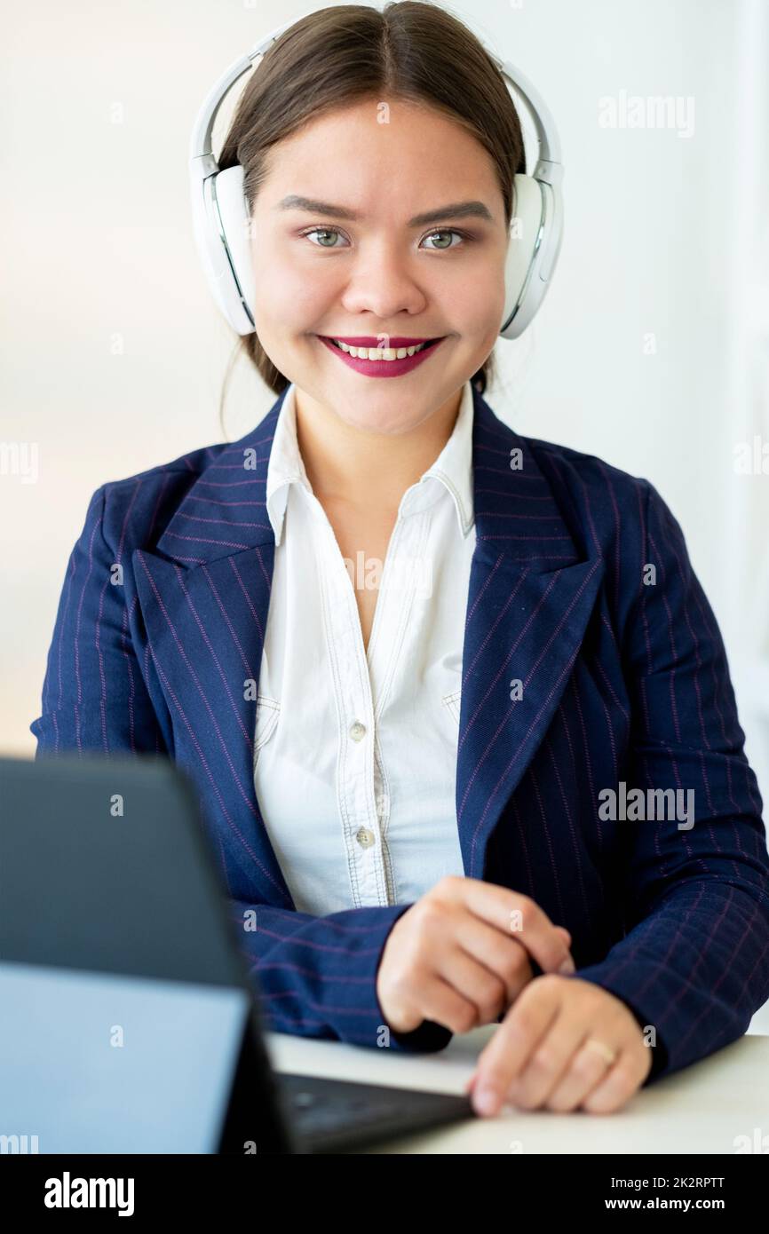 Zoom virtual background hi-res stock photography and images - Alamy