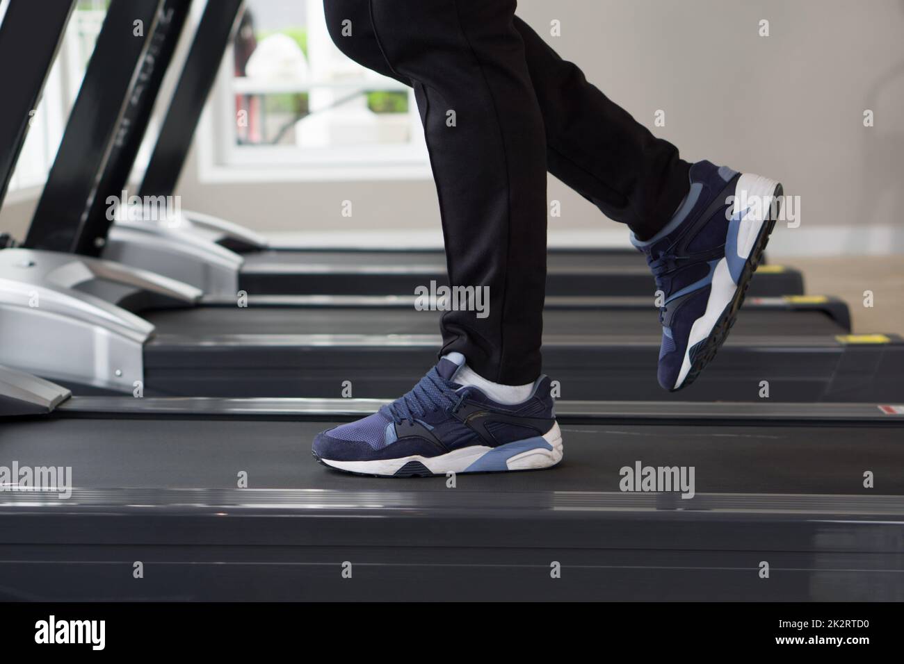 Black cardio exercises machine hi-res stock photography and images - Alamy