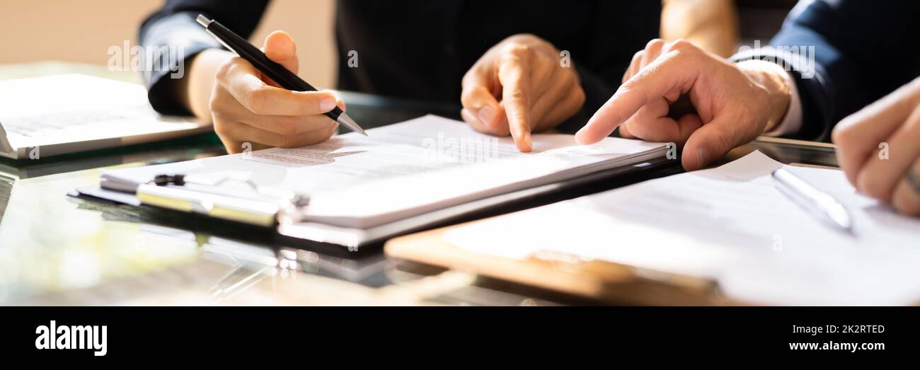 Contract two hi-res stock photography and images - Alamy