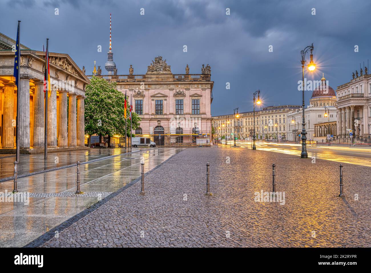 Famous Berlin landmarks at the Unter den Linden boulevard at twilight ...