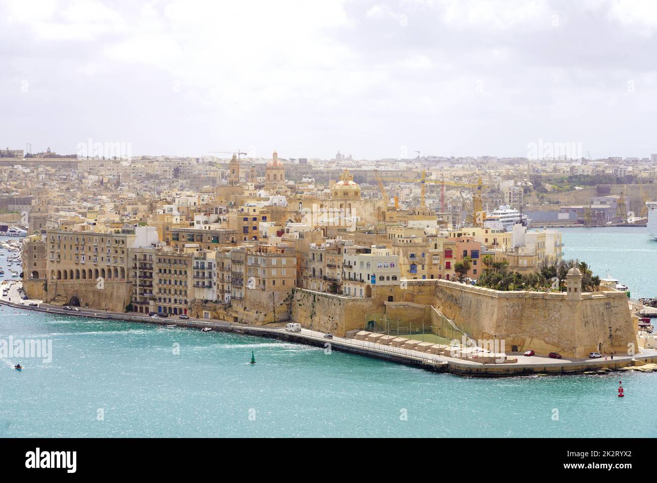Senglea fortified city seen from the Upper Barrakka Gardens, Three ...