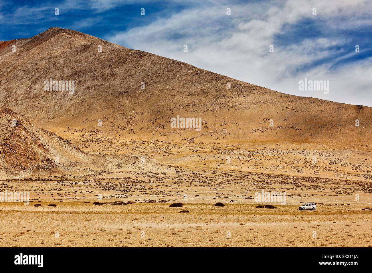 Car in Himalayas, Ladakh Stock Photo - Alamy