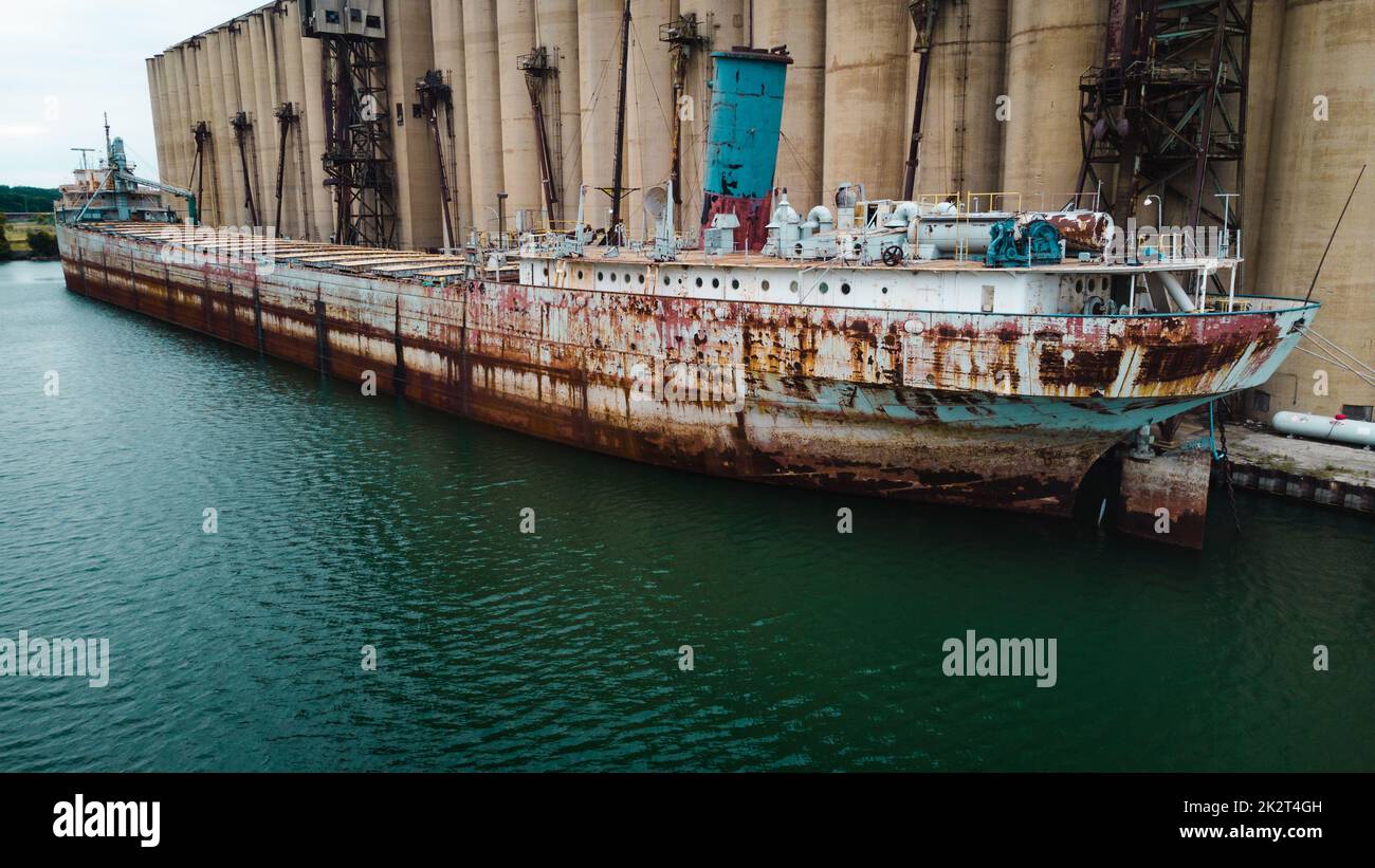 A closeup shot of an abandoned ship in the Illinois International Port ...