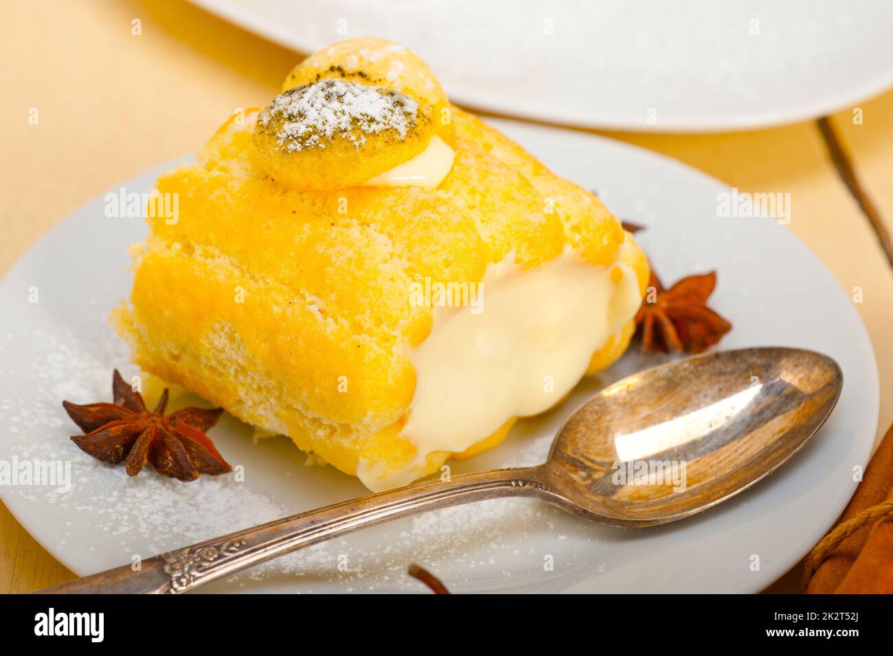 Cream roll hi-res stock photography and images - Alamy