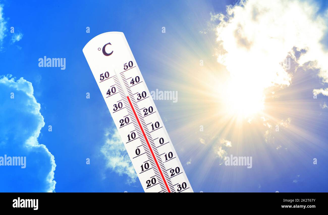 Thermometer with celsius scale showing extreme high temperature Stock ...