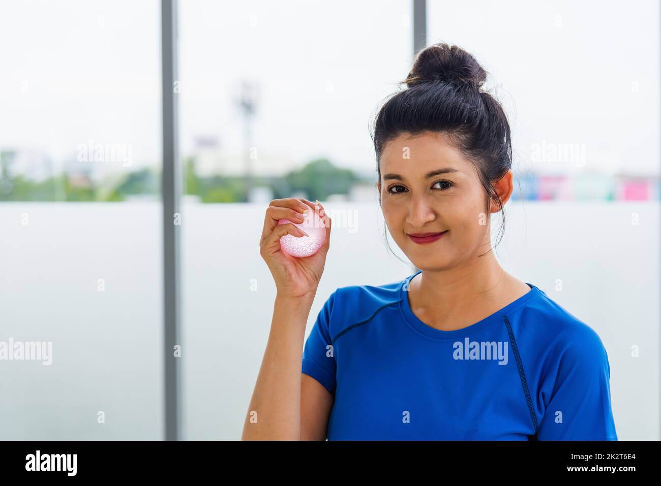 Hand holding ball hi-res stock photography and images - Alamy
