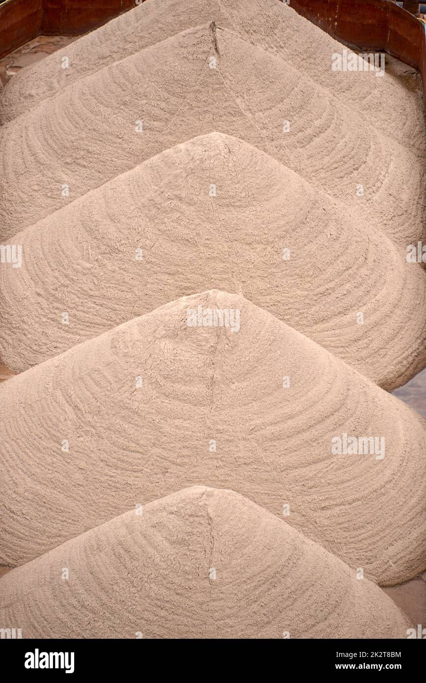 Transporting sand hi-res stock photography and images - Alamy