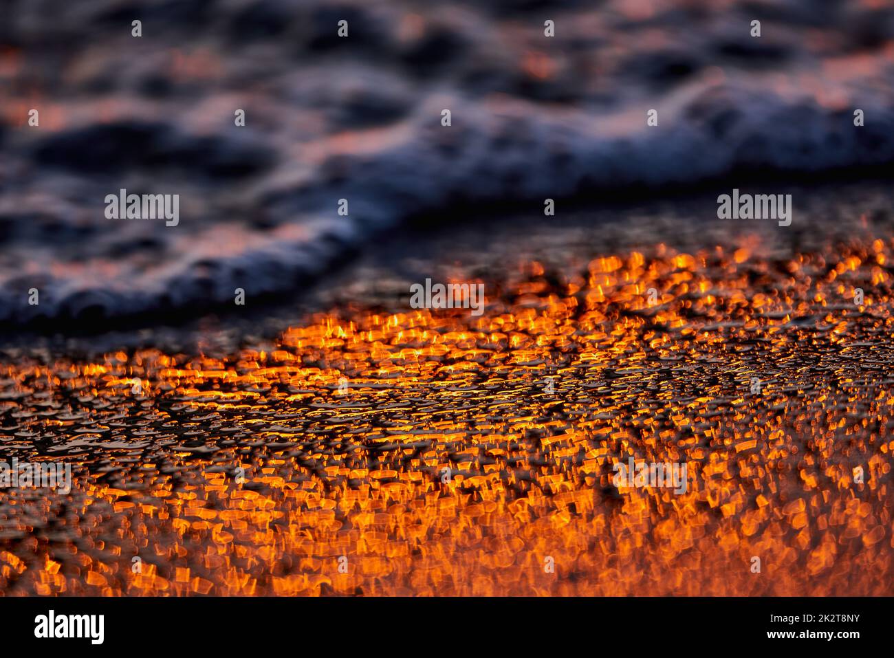 Wet beach scene hi-res stock photography and images - Alamy