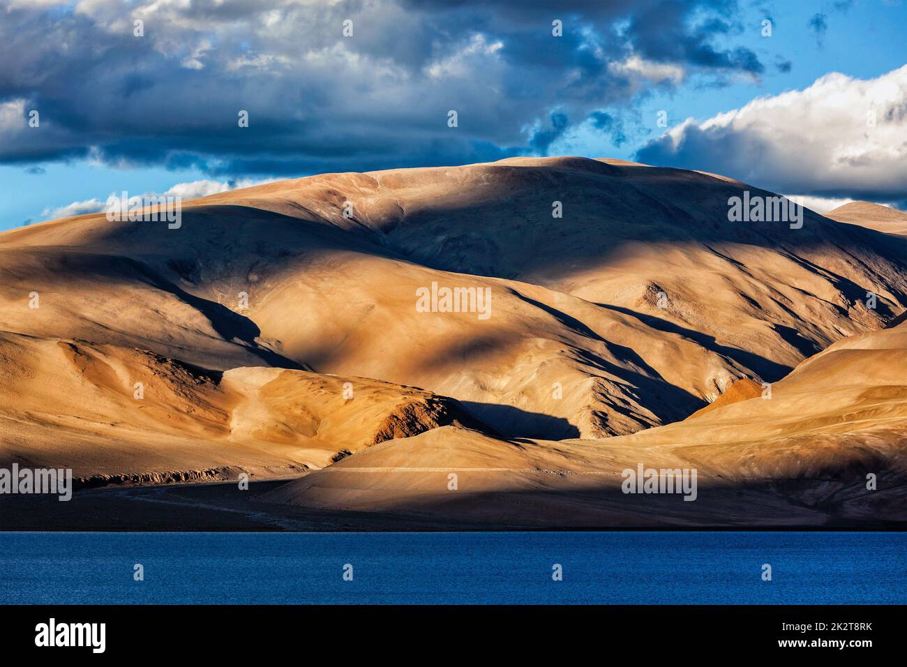 Himalayas and Lake Tso Moriri on sunset. Ladakh Stock Photo - Alamy