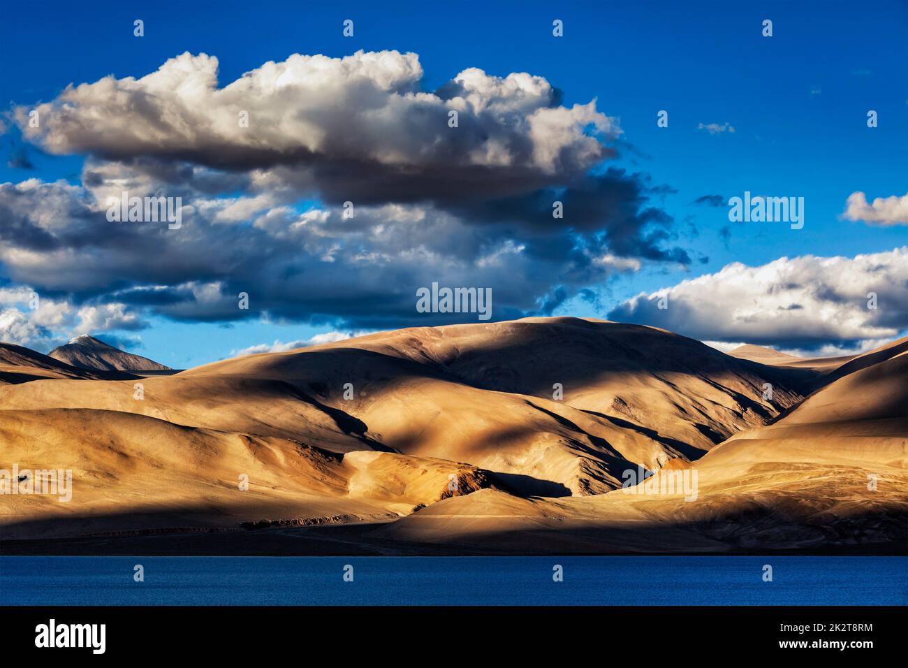 Himalayas and Lake Tso Moriri on sunset. Ladakh Stock Photo - Alamy