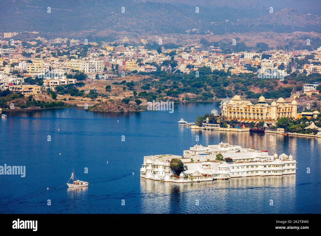 Aerial view of Lake Pichola with Palace Jag Niwas Stock Photo - Alamy
