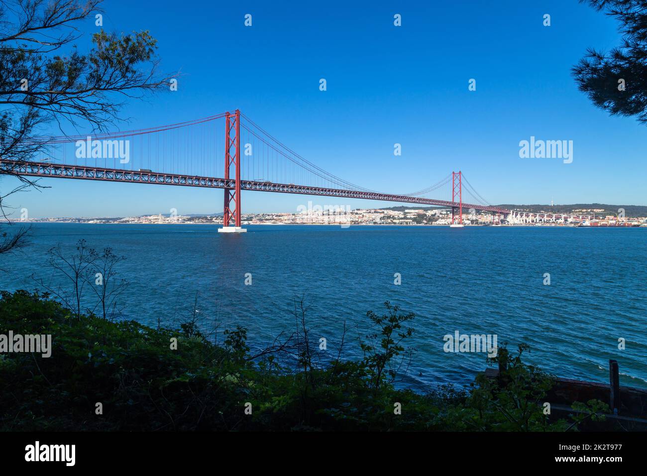 Ponte 25 de Abril Stock Photo - Alamy