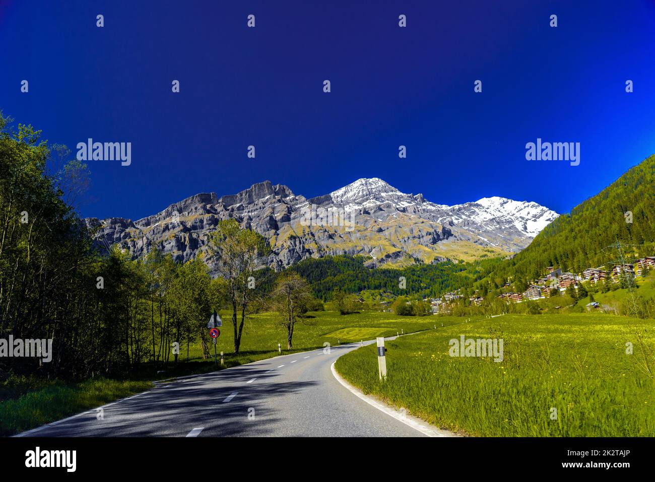 Leukerbad panoramic view of mountains hi-res stock photography and ...