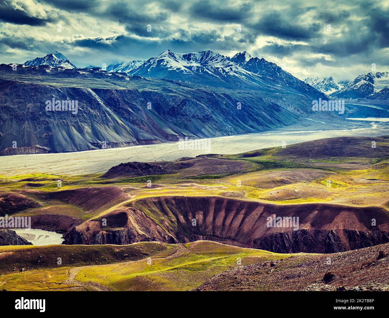 Himalayan landscape in Himalayas Stock Photo - Alamy