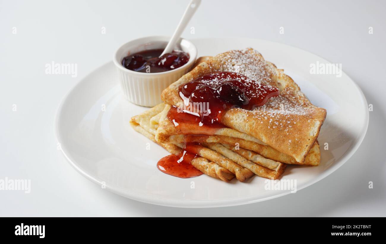 Crepes strawberries pancakes dessert hi-res stock photography and ...