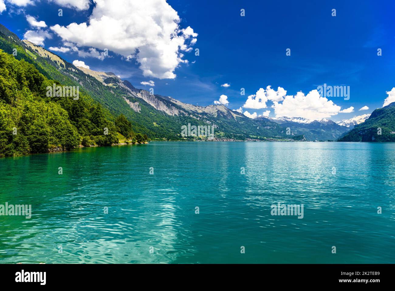 Clear transparent azure Lake Brienz, Oberried am Brienzersee ...