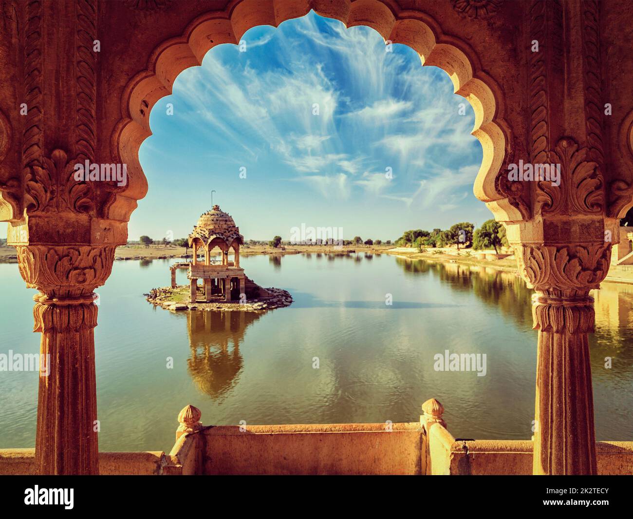 Indian landmark Gadi Sagar in Rajasthan Stock Photo - Alamy