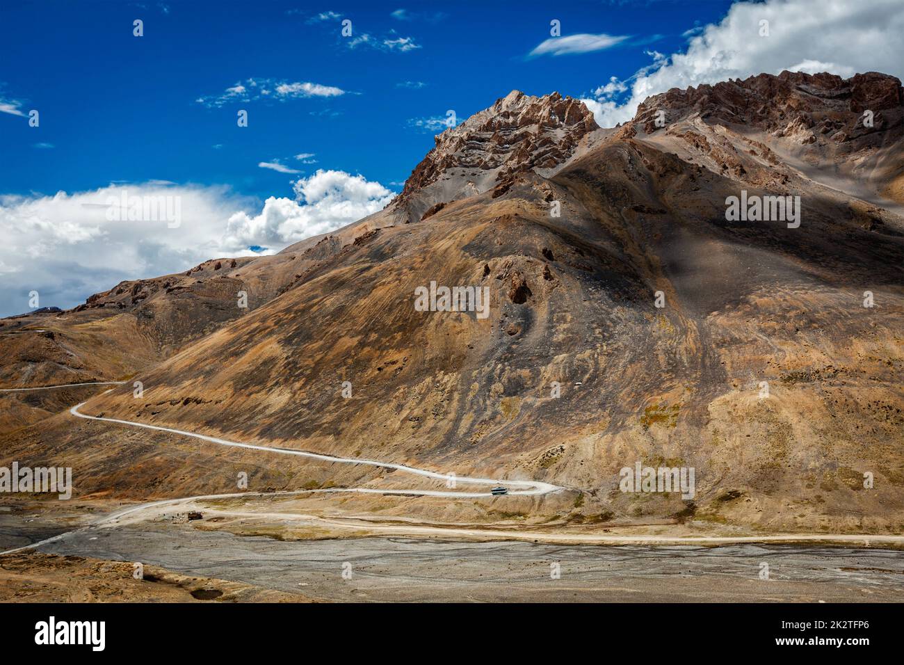 Manali-Leh road in Himalayas Stock Photo - Alamy