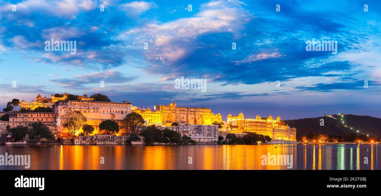 Udaipur City Palace in the evening. Rajasthan, India Stock Photo - Alamy