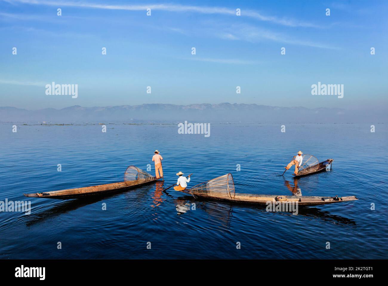 Traditional Burmese fisherman at Inle lake, Myanmar Stock Photo - Alamy