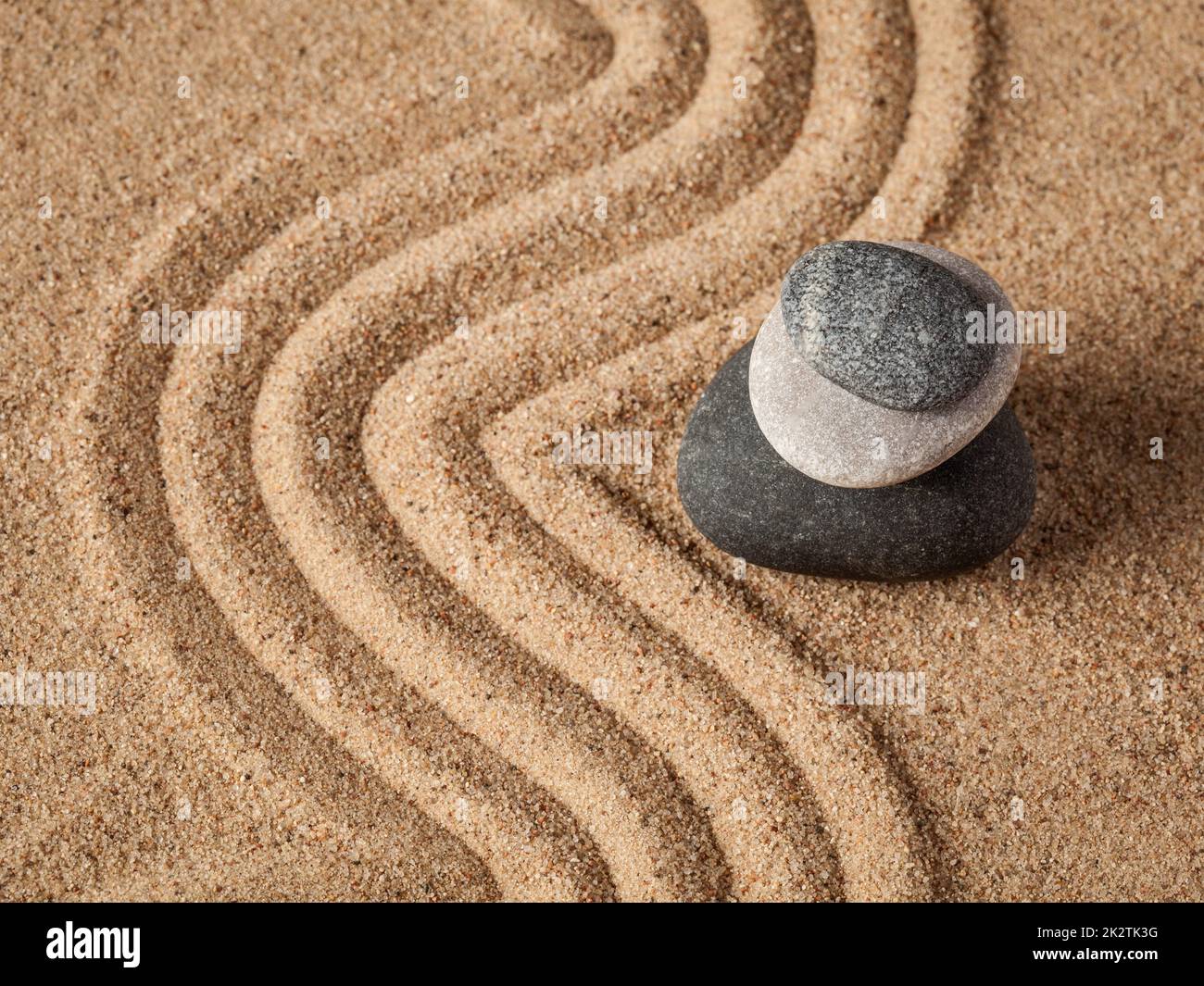 Japanese Zen stone garden Stock Photo - Alamy