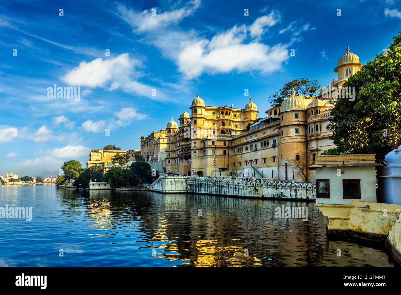 Tourism wallpaper hi-res stock photography and images - Alamy