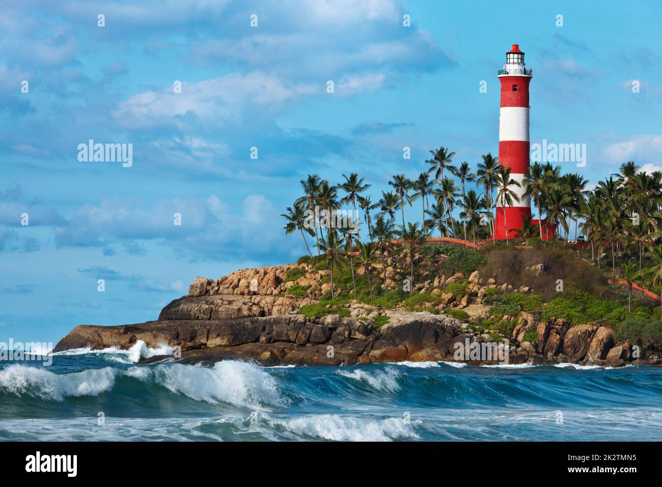 Lighthouse and cliff hi-res stock photography and images - Alamy