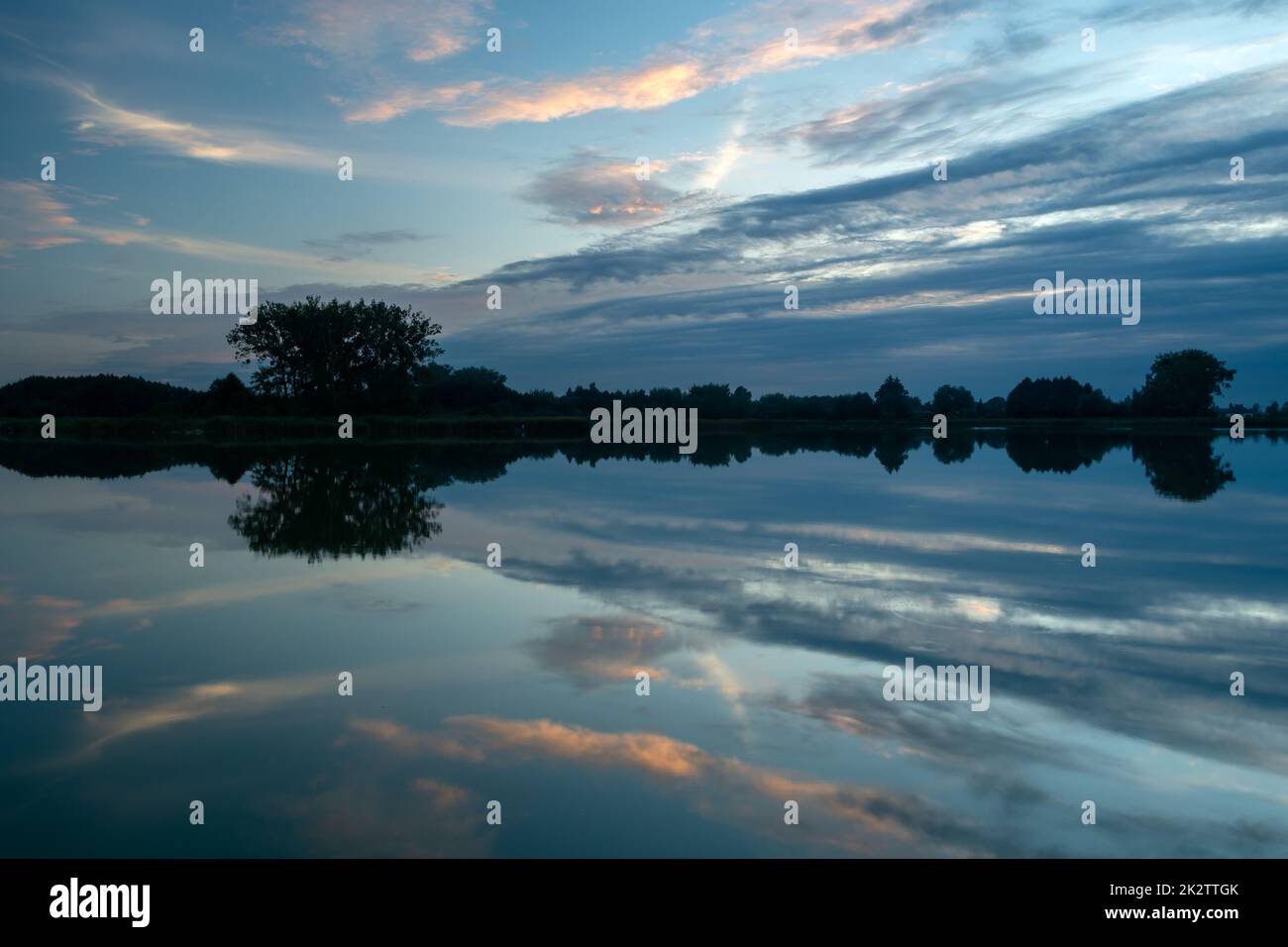 Pink reflecting in the water hi-res stock photography and images - Alamy